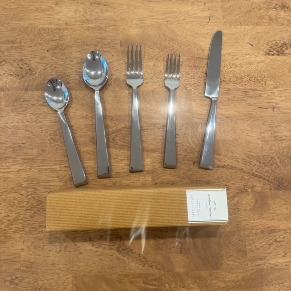 Pottery Barn | Dining | Pottery Barn Caroline Flatware Set Of 5 ...